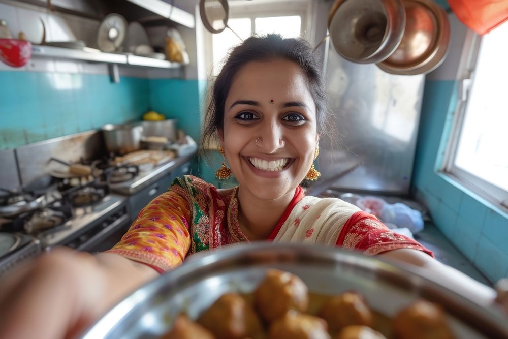 Indian female chef food smiling | Free Photo - rawpixel