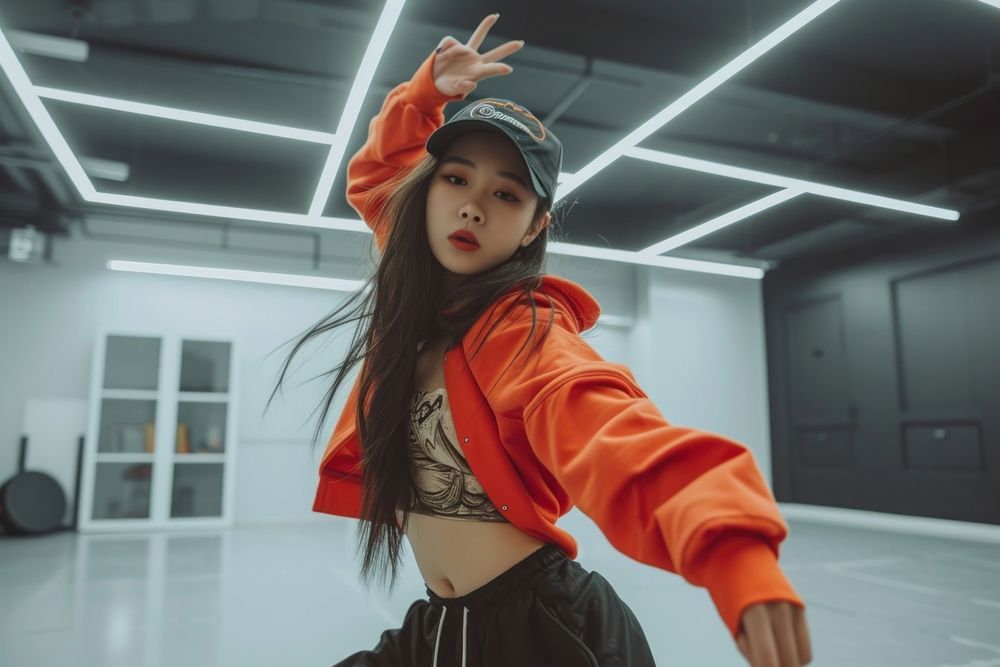 Korean dancer k-pop dancing exercising | Free Photo - rawpixel