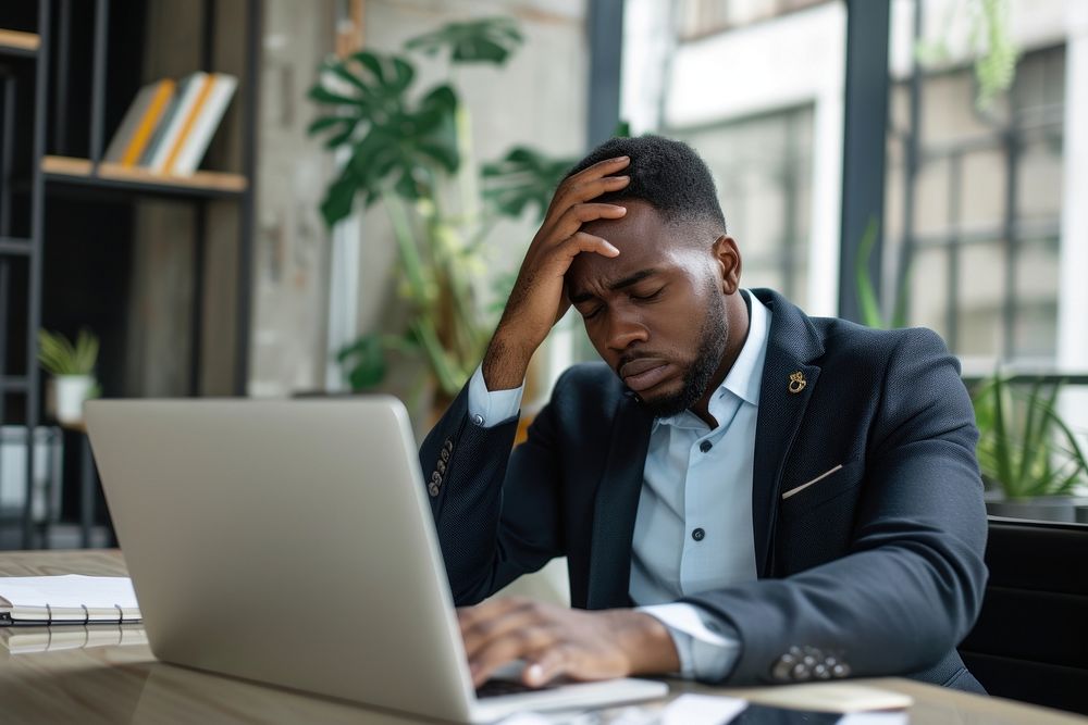 Business black man laptop computer | Free Photo - rawpixel