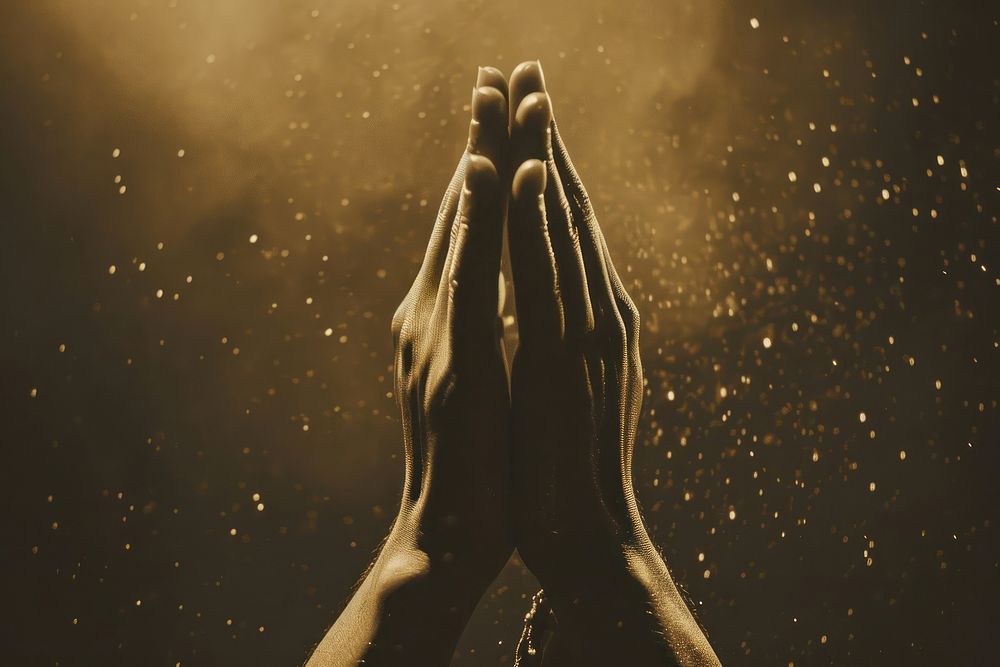 Photography praying hands spirituality darkness | Free Photo - rawpixel
