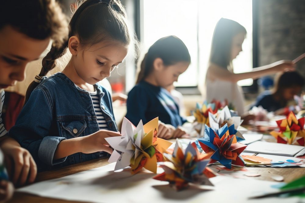 Kids doing arts student craft | Premium Photo - rawpixel