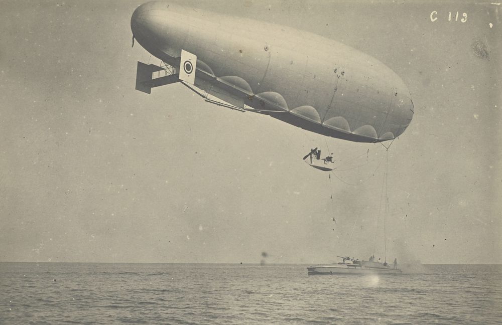 Blimp attached boat Fédèle Azari | Free Photo - rawpixel