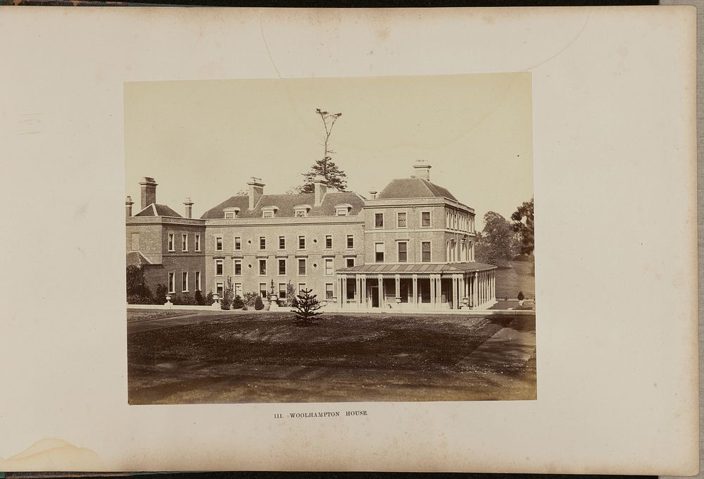 Woolhampton House Beard Company | Free Photo - rawpixel