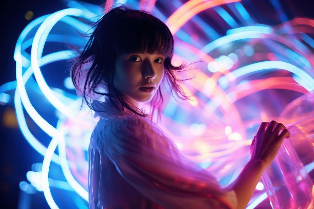 Woman experiencing metaverse light photography | Free Photo - rawpixel