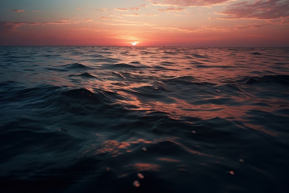 Surface ocean dusk outdoors horizon | Premium Photo - rawpixel