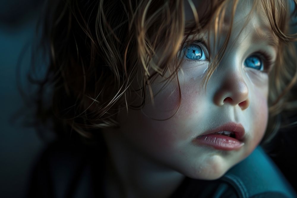 Child portrait crying light. | Premium Photo - rawpixel
