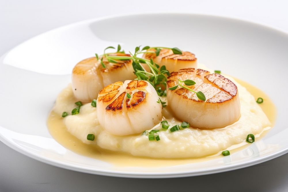 Sancerre-Poached Scallops Soft Grits plate | Premium Photo - rawpixel