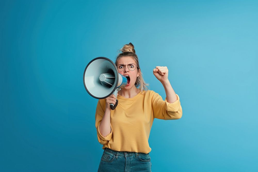 Photo aggresive woman arguing megaphone | Premium Photo - rawpixel