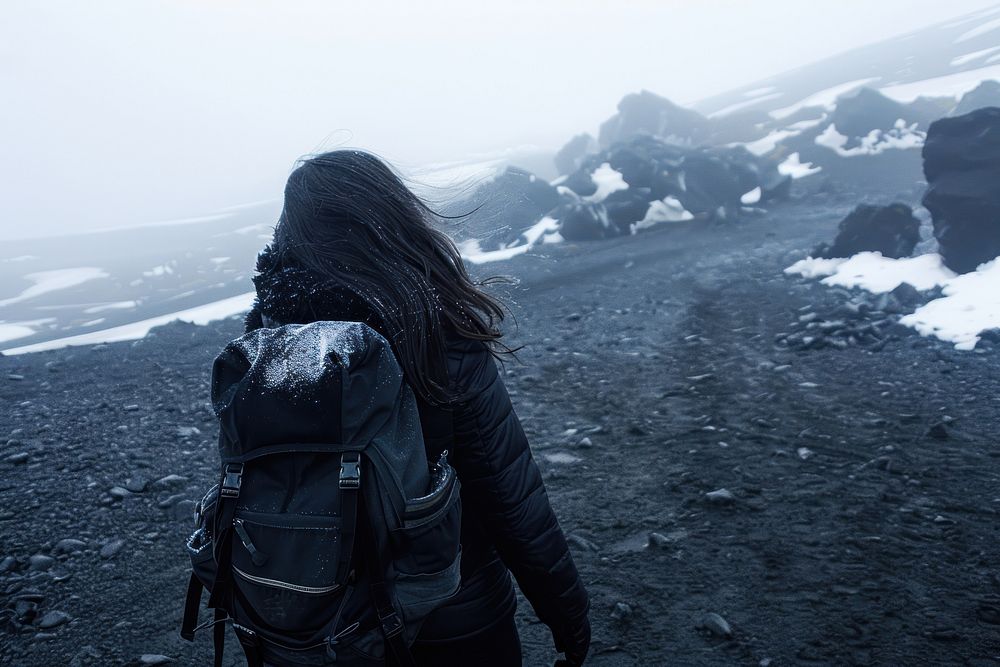 Woman traveling explorer photography backpacking | Premium Photo - rawpixel