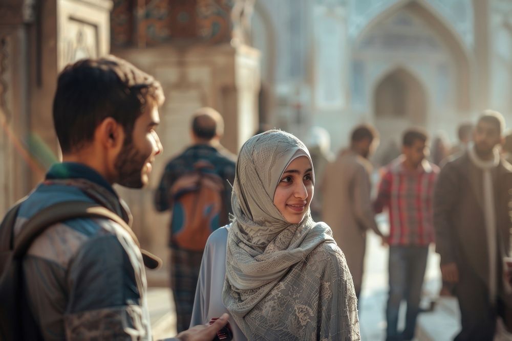 Middle east people interacting backpack | Free Photo - rawpixel