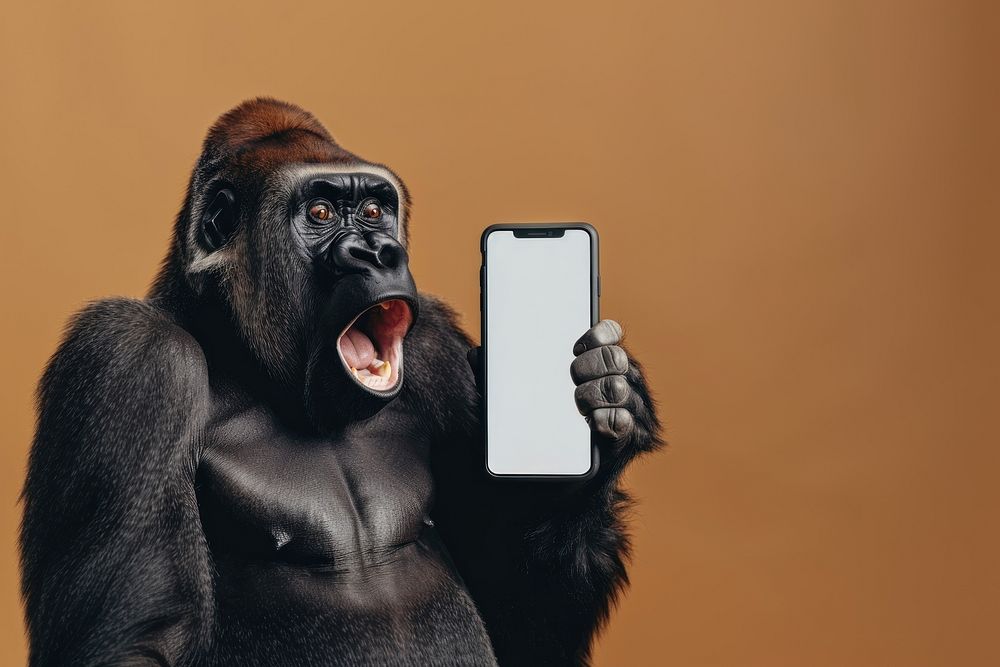 Photo shocked gorilla wildlife phone | Free Photo - rawpixel