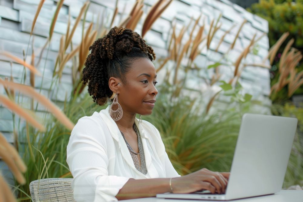 Black woman computer laptop electronics. | Free Photo - rawpixel