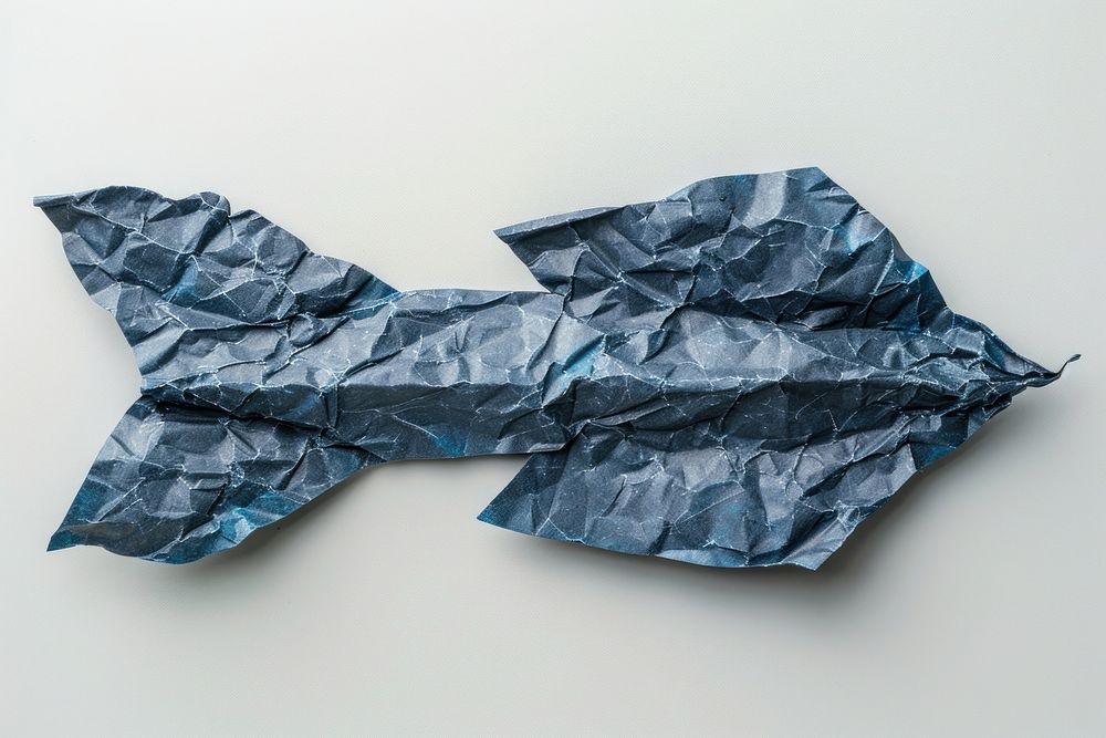 Arrow style crumpled paper origami | Premium Photo - rawpixel