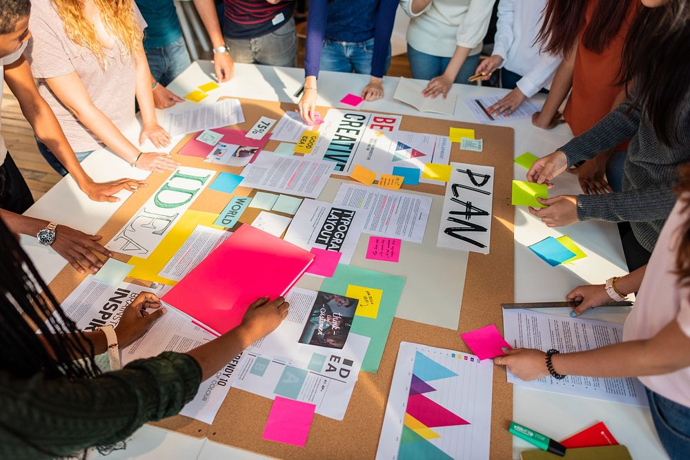 Diverse group collaborating creative ideas. | Premium Photo - rawpixel