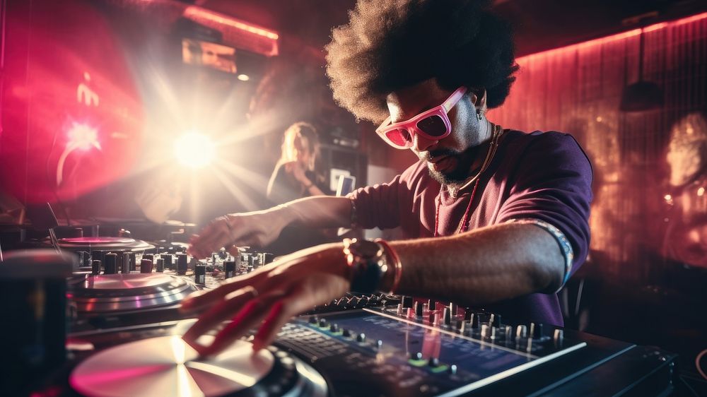 Turntable nightlife mixing music | Free Photo - rawpixel