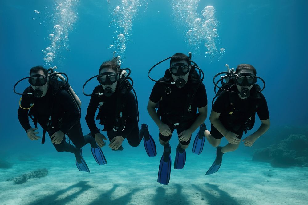 Group scuba diving underwater adventure. | Free Photo - rawpixel