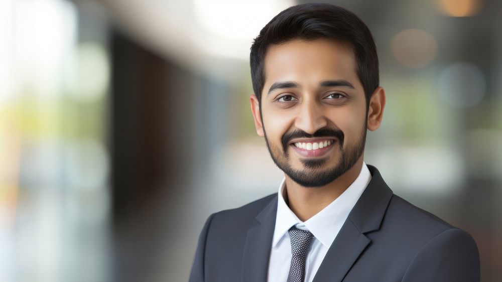 Professional smiling man portrait | Free Photo - rawpixel