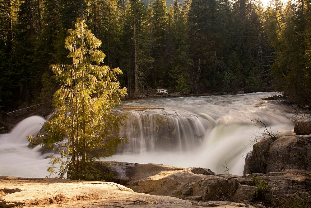 Sunrise Entiat Falls, Okanogan Wenatchee | Free Photo - rawpixel