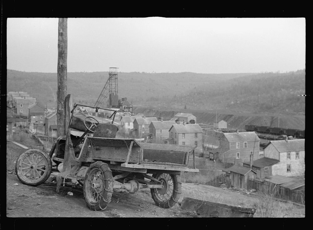 Company town, Kempton, West Virginia. | Free Photo - rawpixel