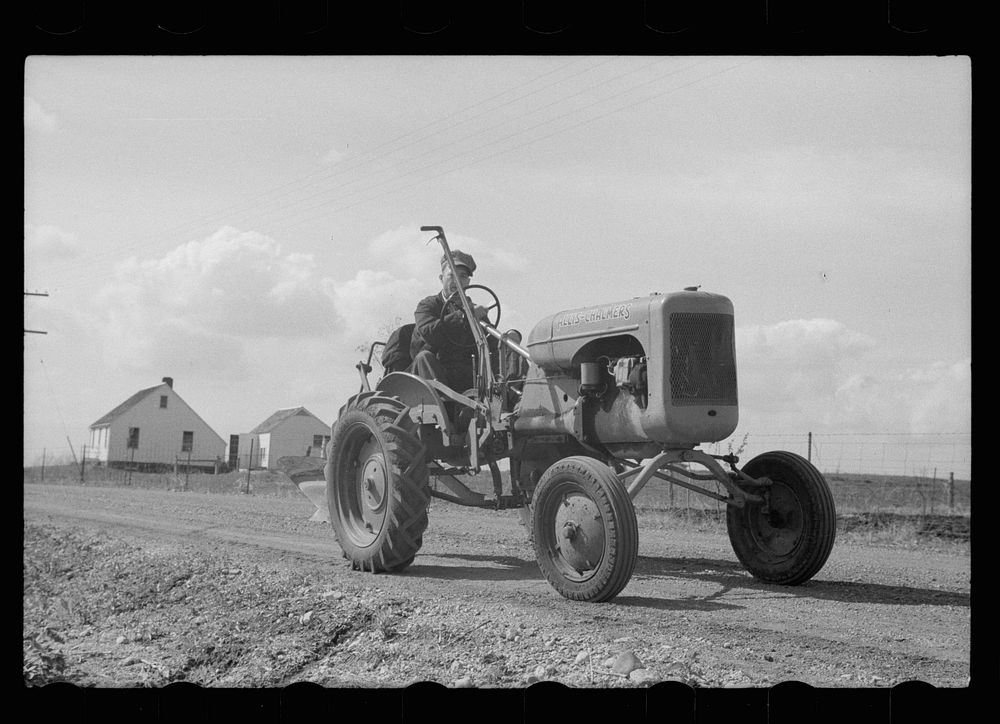 Cooperatively-owned tractor Granger Homesteads, Iowa | Free Photo ...