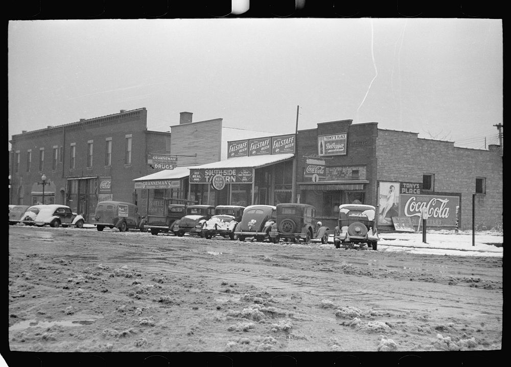 Main street, Herrin, Illinois. Sourced | Free Photo - rawpixel