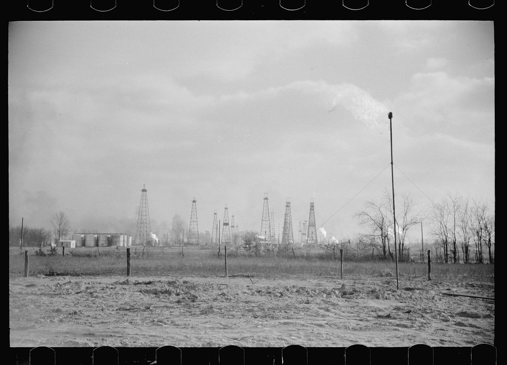 Oil field, Marion County, Illinois | Free Photo - rawpixel
