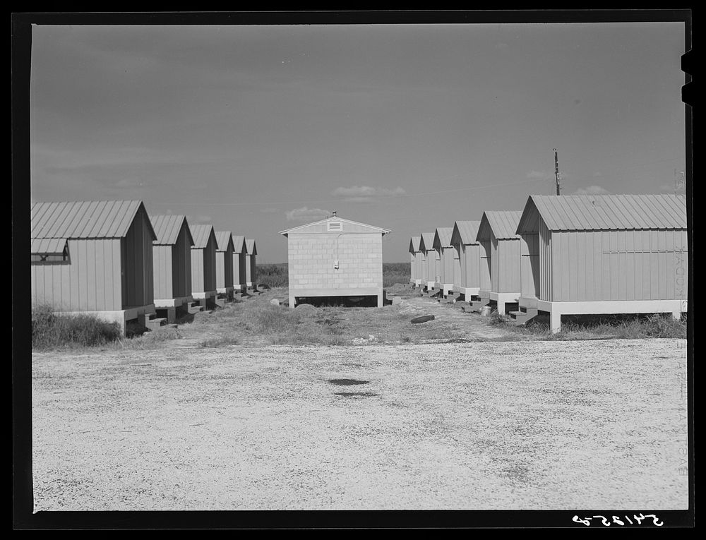 Isolation unit shelters contagious diseases | Free Photo - rawpixel