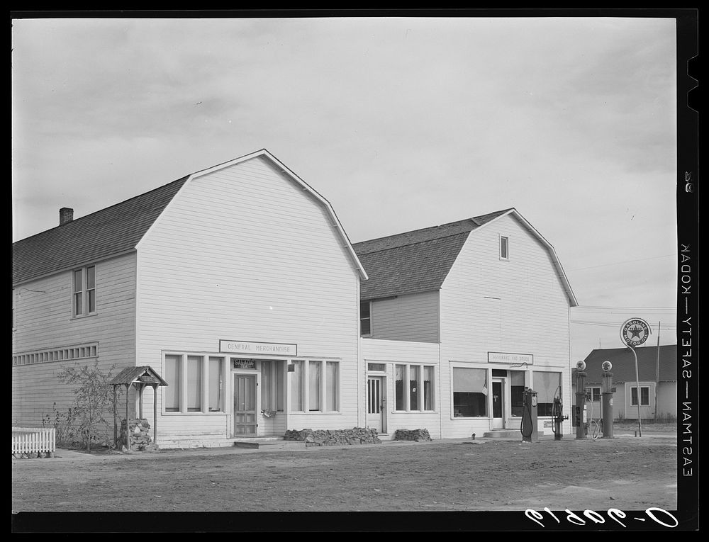 Barns converted general store. Jay | Free Photo - rawpixel