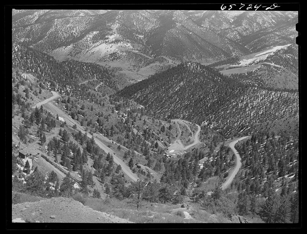 Corkscrew road Central City, Colorado | Free Photo - rawpixel