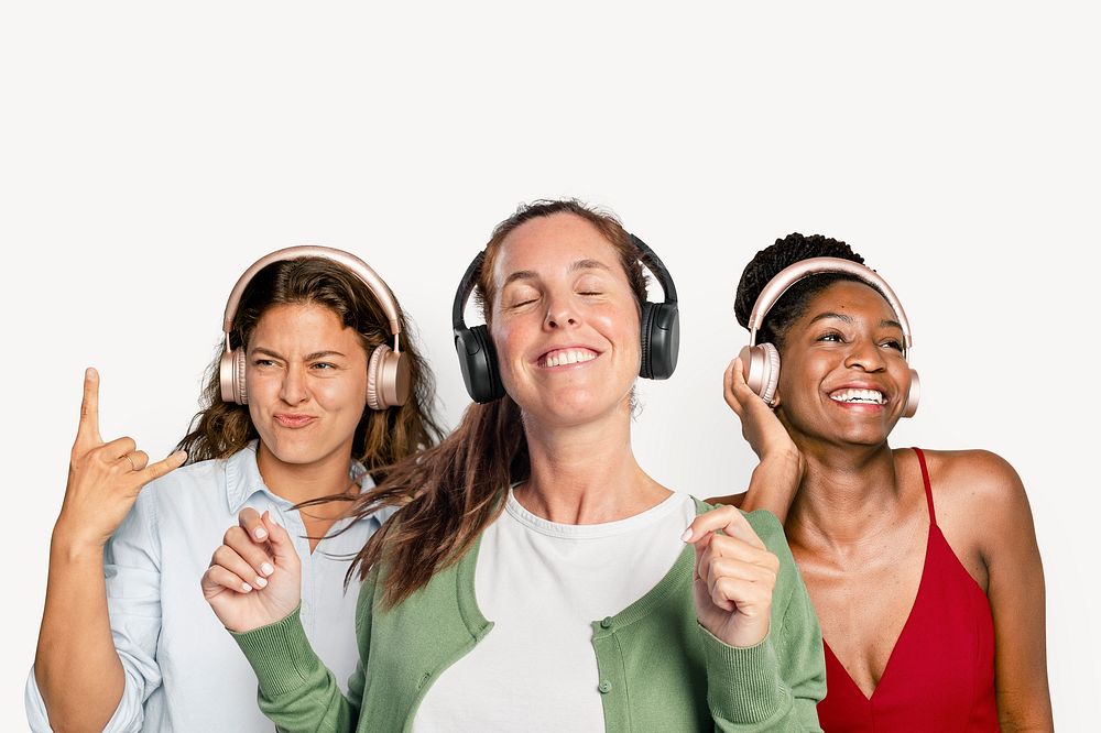 Happy diverse women headphones, isolated | Free Photo - rawpixel