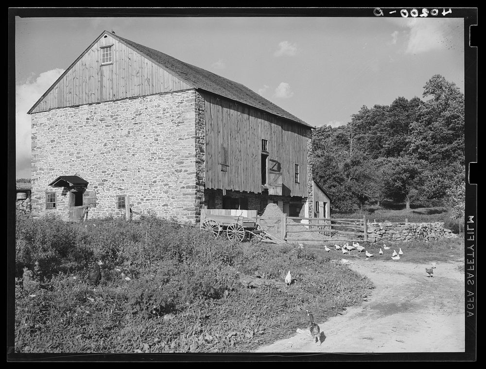 Barto, Berks County, Pennsylvania. Barn | Free Photo - rawpixel