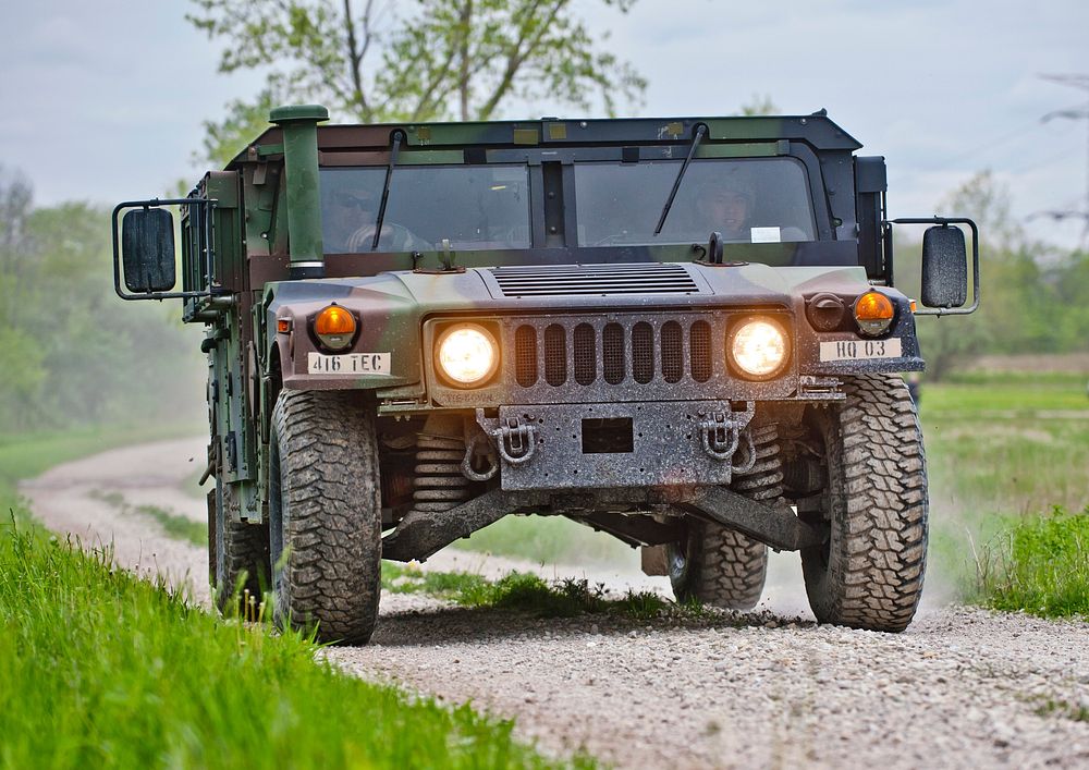 Reserve Soldiers conduct off-road driver | Free Photo - rawpixel