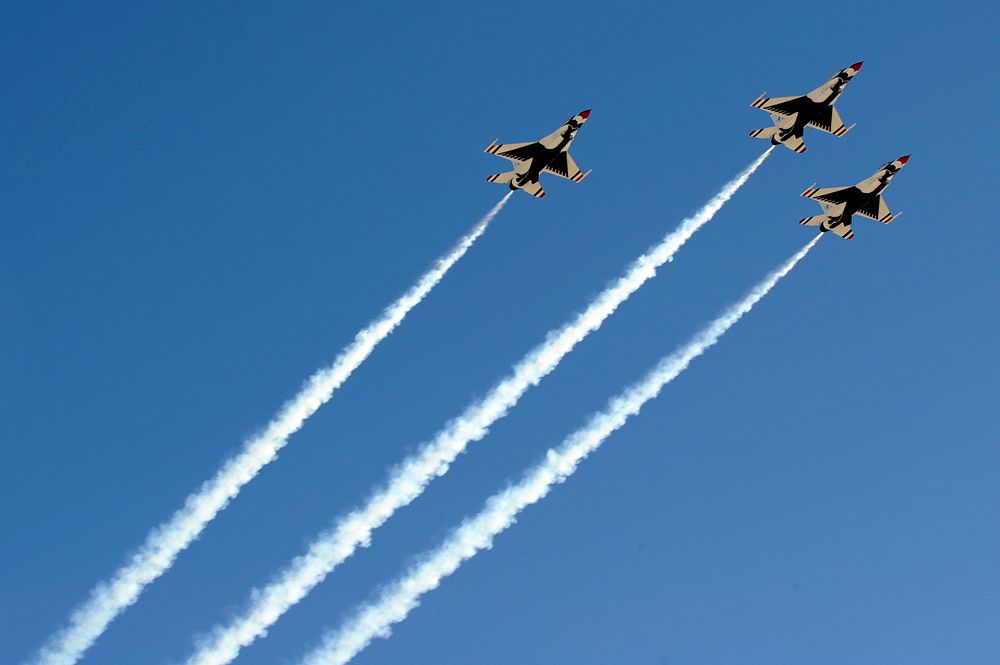 Jet Smoke Images | Free Photos, PNG Stickers, Wallpapers & Backgrounds ...