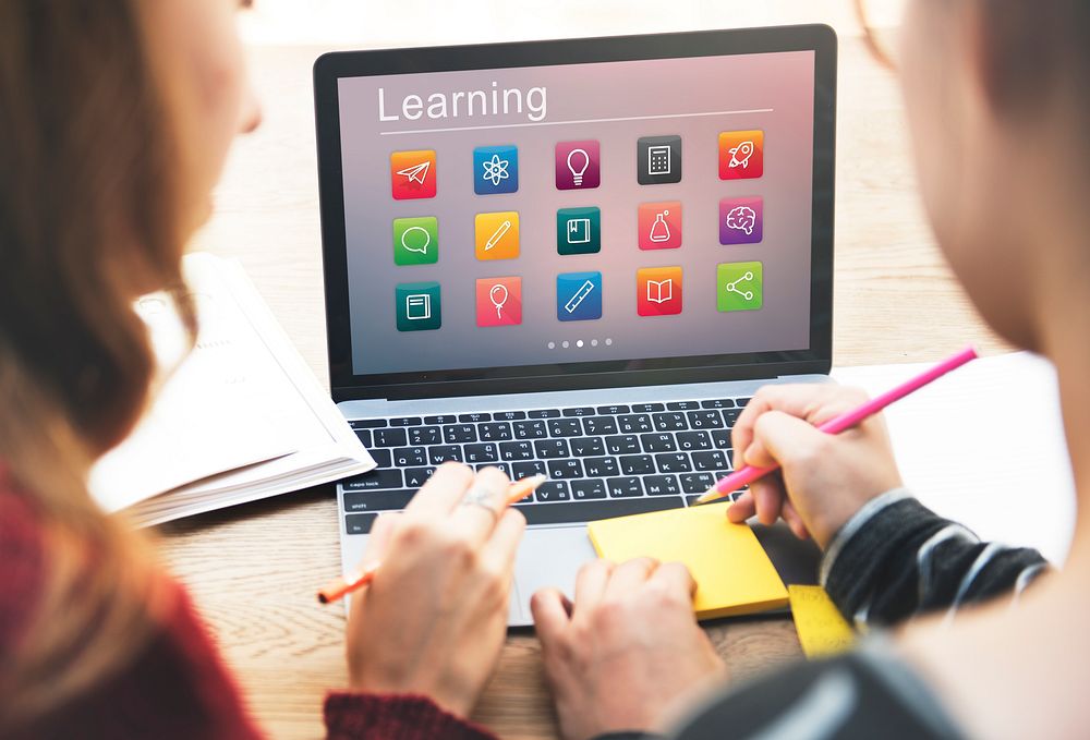 E-learning Online Education Application Concept | Free Photo - rawpixel