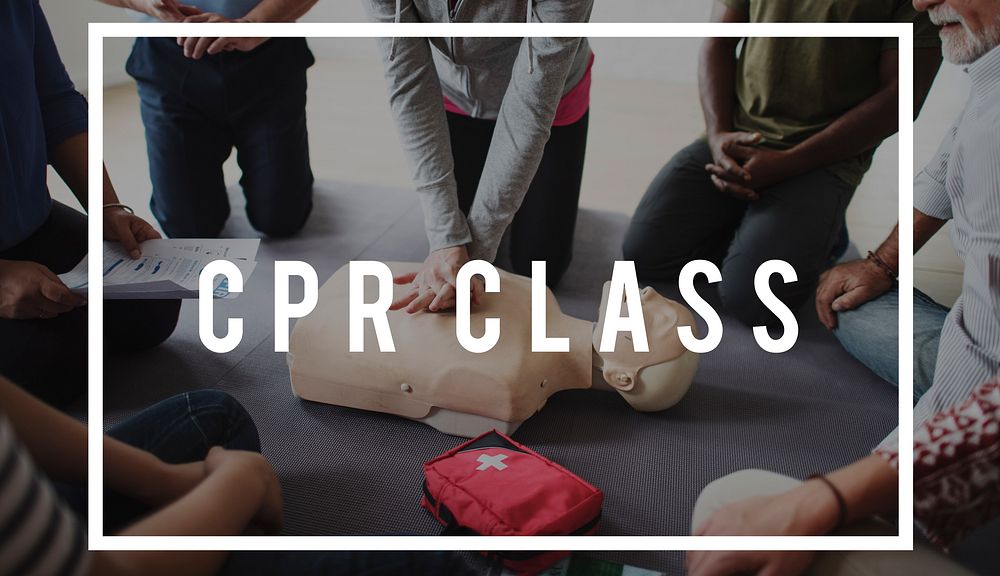CPR Training Demonstration Class Emergency | Free Photo - rawpixel