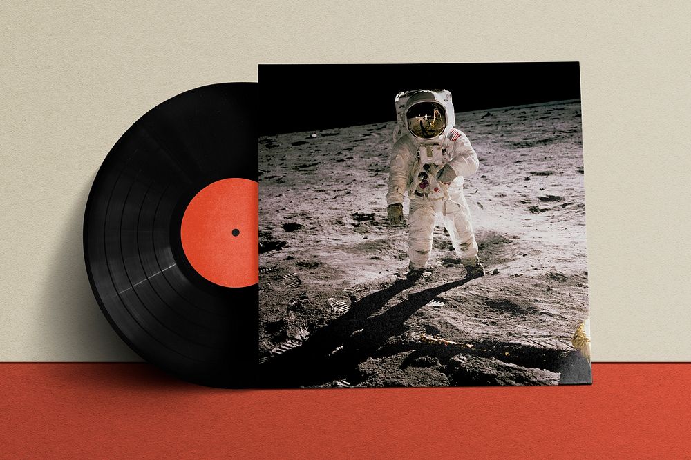 Astronaut vinyl record, album cover | Free Photo - rawpixel