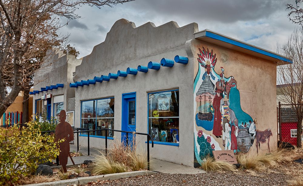 Belen Art League gallery and | Free Photo - rawpixel