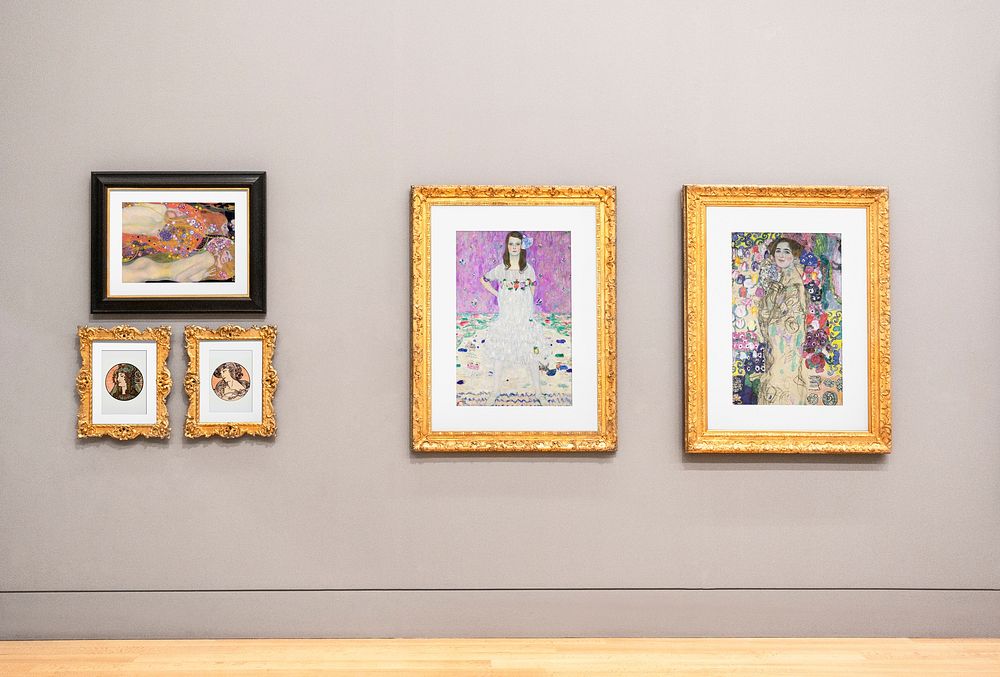 Vintage art gallery, picture frames | Free Photo - rawpixel