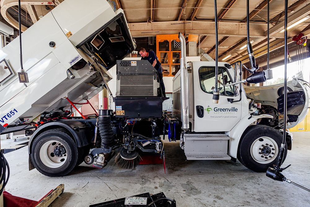 Street Sweeper Maintenance, August 11 | Free Photo - rawpixel