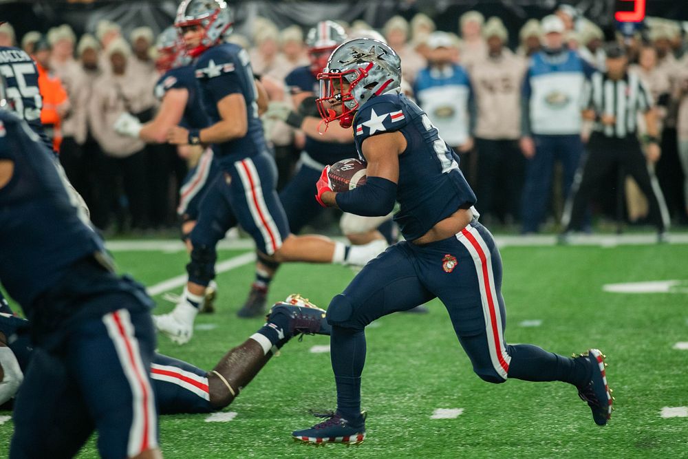 The U.S. Naval Academy Midshipmen | Free Photo - rawpixel