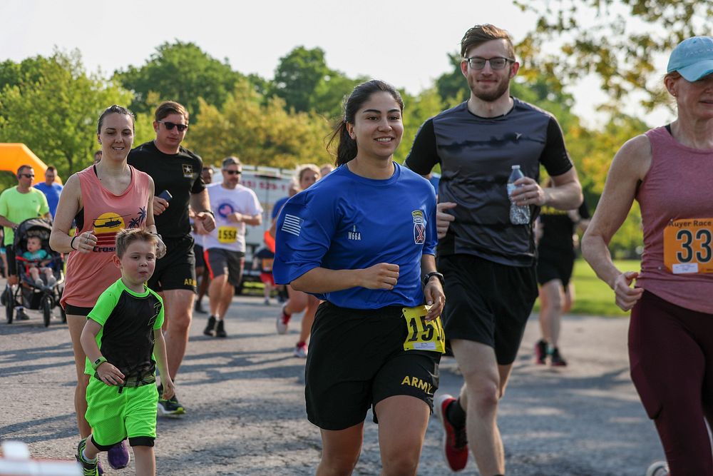 2022 Monument to Monument 5k | Free Photo - rawpixel