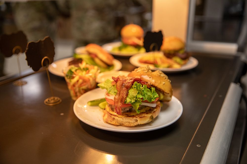 Commando Burger Competition 2nd Brigade Combat | Free Photo - rawpixel