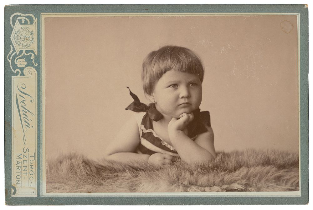 Anička vanovičová | Free Photo - rawpixel