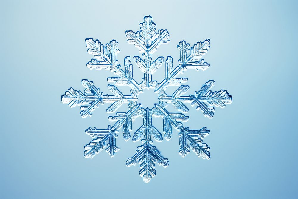 Snowflake chandelier freezing outdoors. | Free Photo - rawpixel