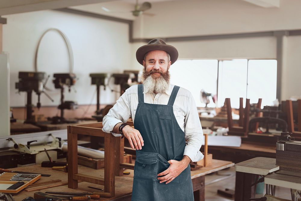 Craftsman working wood shop | Premium Photo - rawpixel