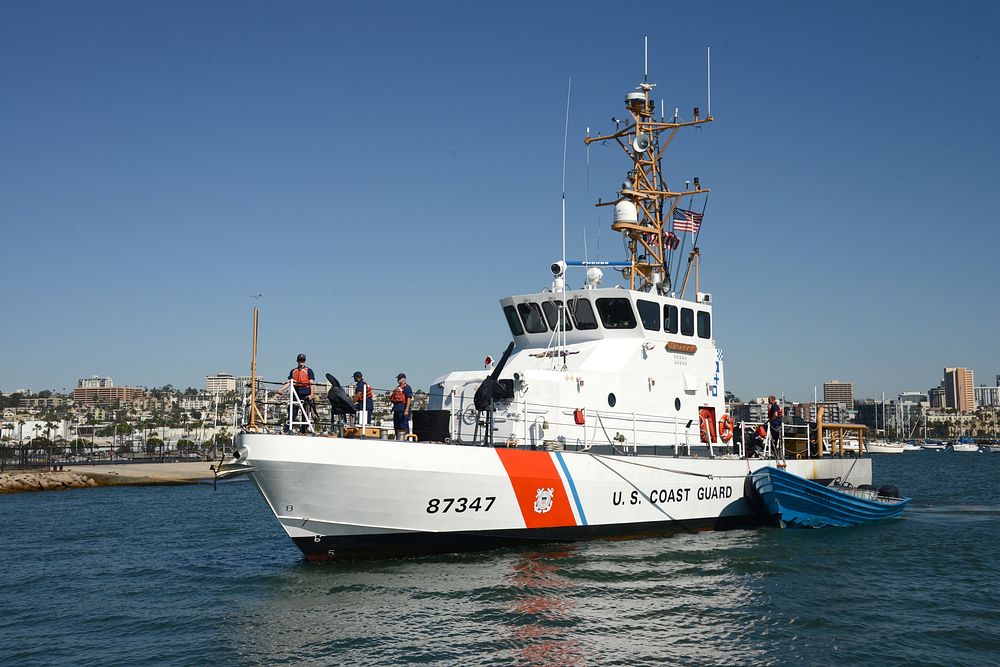 crew coastal patrol boat USCGC | Free Photo - rawpixel