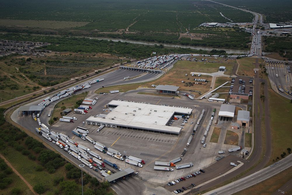 World Trade Crossing International Bridge | Free Photo - rawpixel