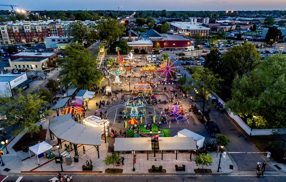 Town festival | Free Photo - rawpixel