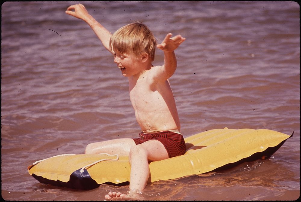 Lake Powell. Photographer: Eiler, Lyntha | Free Photo - rawpixel