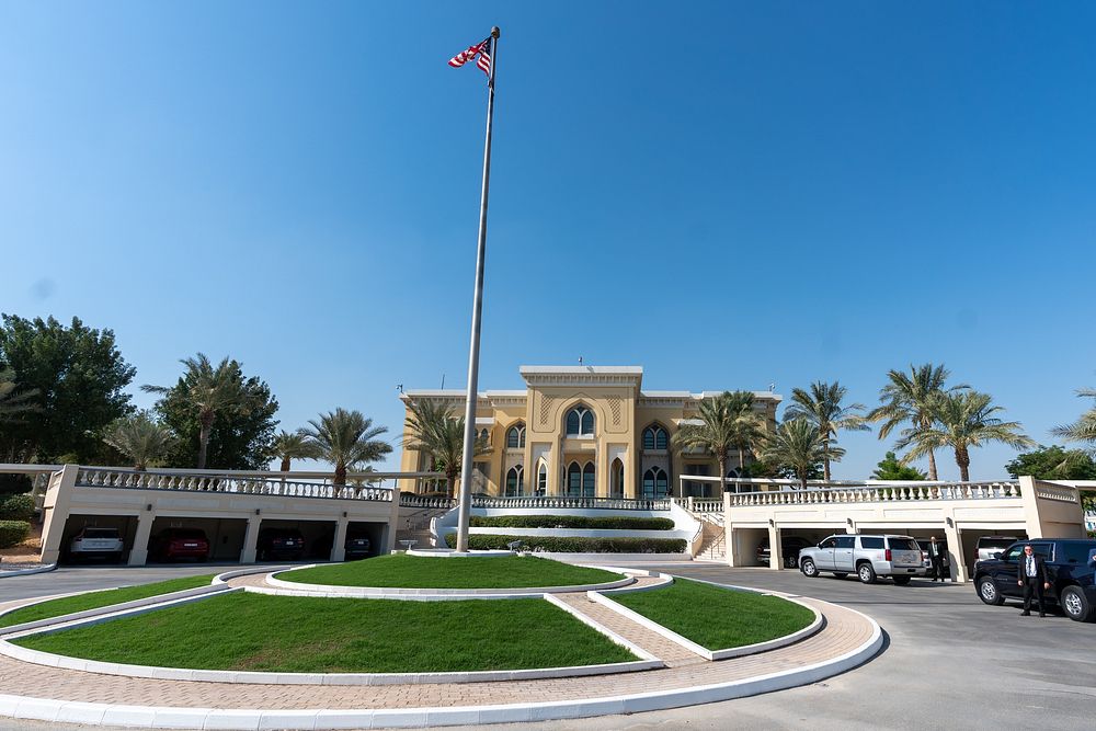 Secretary Blinken Meets with U.S. | Free Photo - rawpixel